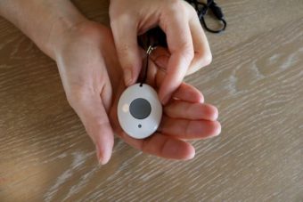 The 3 Best Medical Alert Necklaces │The Senior List