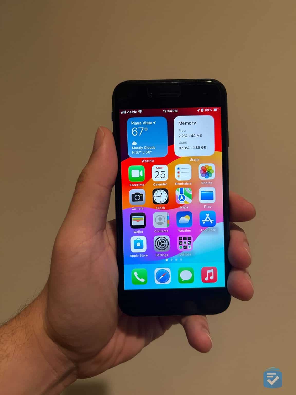 Consumer Cellular vs Visible Wireless Comparison